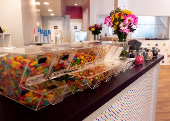 YO YUMS - Updated December 2025 - 22 Photos & 24 Reviews - 122 E High ...