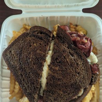 HAMADA GENERAL STORE - 942 Photos & 262 Reviews - 885 Queen St ...