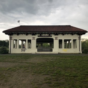 PENNINGTON PARK - Updated October 2025 - 16 Photos - 372 McBride Ave ...