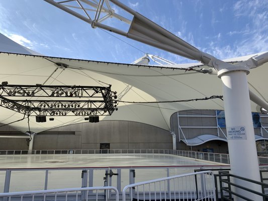 CROWN CENTER ICE TERRACE - Updated December 2025 - 54 Photos & 41 ...