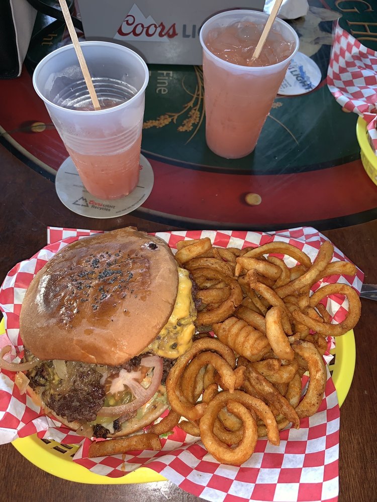 THE DOG HOUSE PUB - 38 Photos & 40 Reviews - 14 B Estate Thomas, St ...