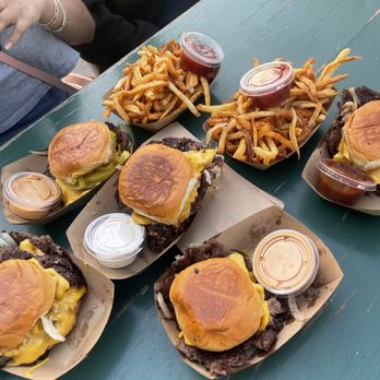 BURGER SHE WROTE - 278 Photos & 247 Reviews - 7454 1/2 Beverly Blvd ...