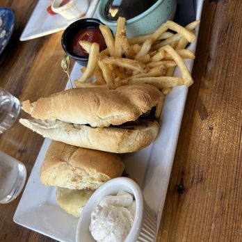 SUR AT THE BARNYARD - Updated May 2025 - 2407 Photos & 1888 Reviews ...