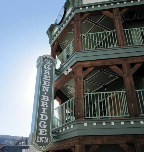 GREEN BRIDGE INN - Updated June 2024 - 31 Photos & 23 Reviews - 104 ...