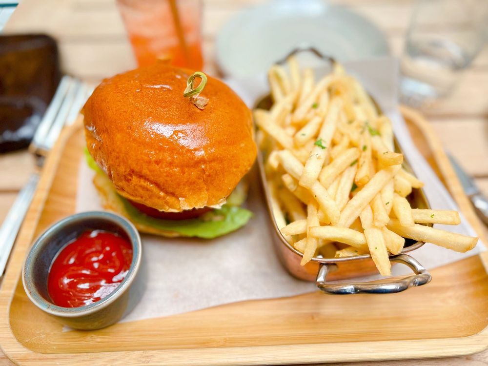 MERRION ROW HOTEL AND PUBLIC HOUSE - 73 Photos & 50 Reviews - 119 W ...