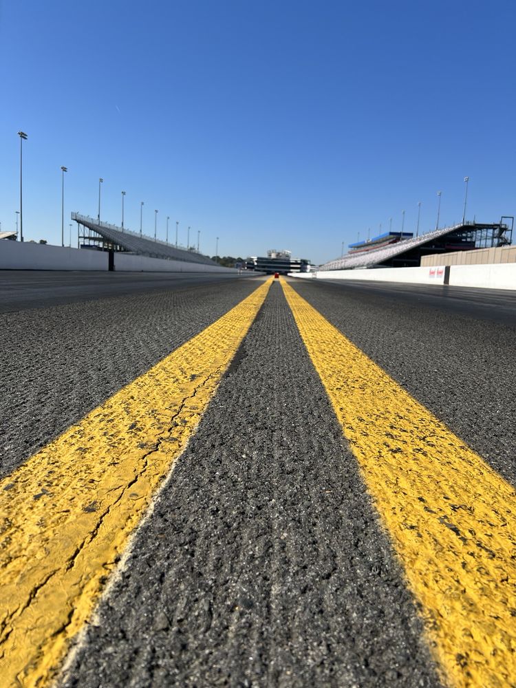 ZMAX DRAGWAY - 26 Photos & 13 Reviews - 6570 Bruton Smith Blvd, Concord ...