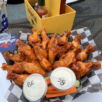 BUFFALO TAP HOUSE - Updated June 2024 - 109 Photos & 74 Reviews - 85 W ...