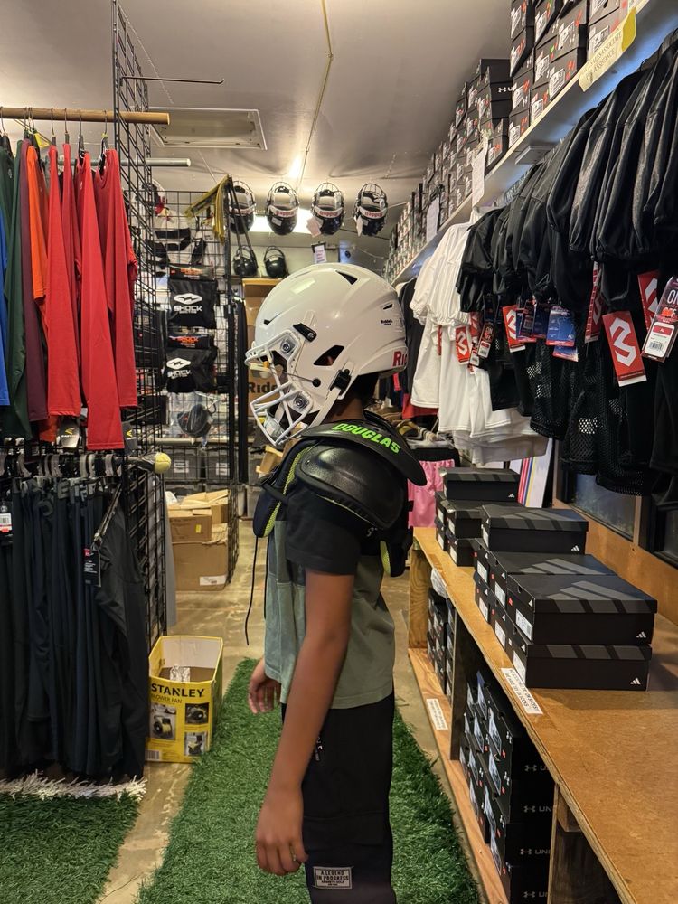 SPORTS GEAR WAREHOUSE! - Updated December 2025 - 21 Photos & 28 Reviews ...