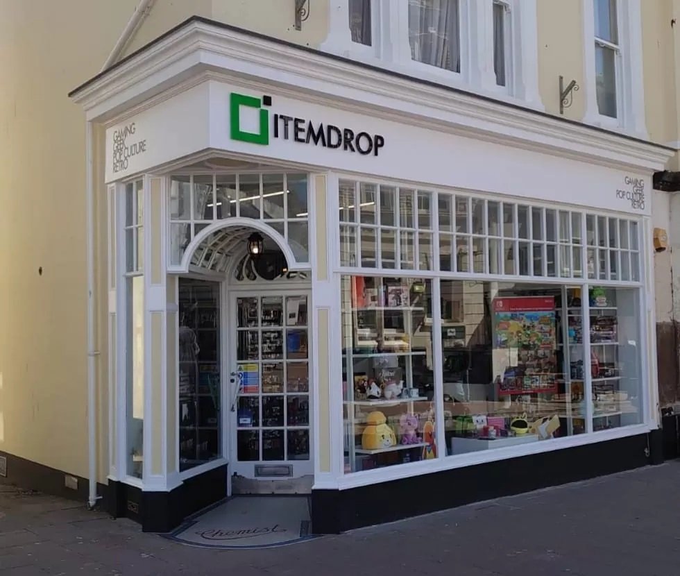 ITEMDROP - Updated October 2025 - 11 Marine Place, Seaton, Devon ...