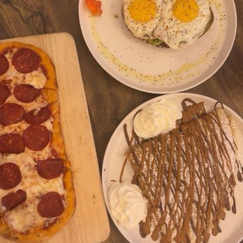 PERLA COFFEE CO & EATERY - Updated December 2025 - 161 Photos & 54 ...