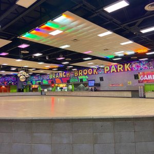 BRANCH BROOK PARK ROLLER SKATING CENTER - 47 Photos & 47 Reviews - 115 ...