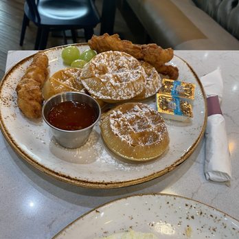 THE BRUNCH DISTRICT - Updated July 2024 - 278 Photos & 235 Reviews ...