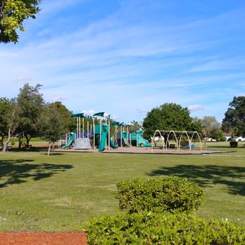 CAMELOT PARK - Updated October 2025 - 18 Photos - 1718 SW 52nd Ter ...
