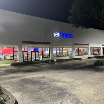 CRUNCH FITNESS - PALM BEACH GARDENS - Updated January 2025 - 28 Photos ...