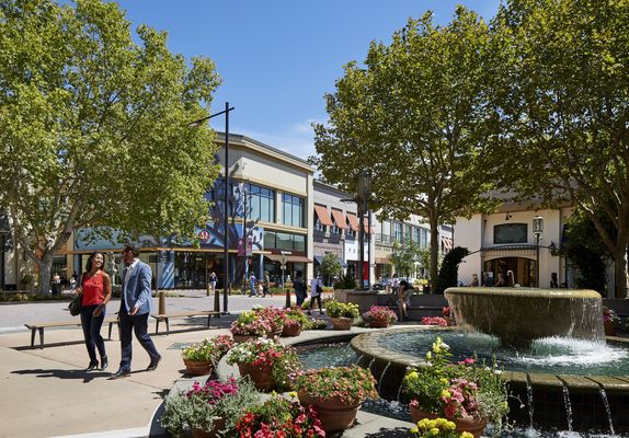 BROADWAY PLAZA - Updated December 2025 - 278 Photos & 238 Reviews ...