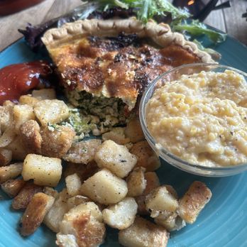 TILTED CAFE - Updated September 2025 - 159 Photos & 118 Reviews - 142 N ...