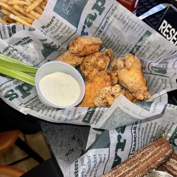 SPORTSBOOK BISHOP ARTS - Updated May 2025 - 27 Photos & 13 Reviews ...