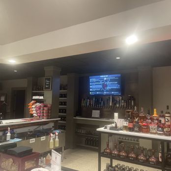 RED HAND BREWING - Updated December 2025 - 348 Bedford St, Lakeville ...