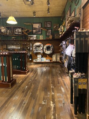 BASS PRO SHOPS - Updated December 2024 - 131 Photos & 49 Reviews - 951 ...