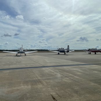 GATE 12 BAR & GRILL - Updated August 2024 - 176 Photos & 136 Reviews ...