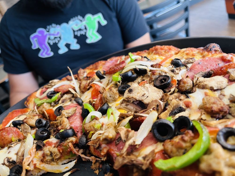 ROUND TABLE PIZZA - Updated April 2026 - 125 Photos & 162 Reviews ...