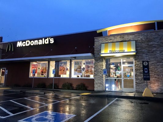 MCDONALD’S - 29 Photos & 96 Reviews - 15210 Pacific Hwy W, Tukwila ...