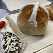 HAISCH’S BAKERY - 107 Photos & 83 Reviews - Bakeries - 116 Sampton Ave ...