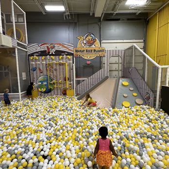 HAPPY FEET PLANET - Updated January 2025 - 51 Photos & 26 Reviews ...