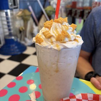 BACK TO THE 80S CAFE & MORE - Updated February 2025 - 1378 Photos & 470 ...