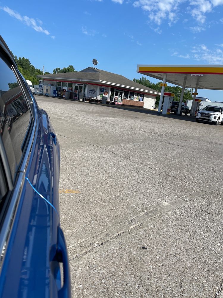 JUMPING JACK SHELL TRUCK STOP - Updated August 2025 - 2350 Bowling ...