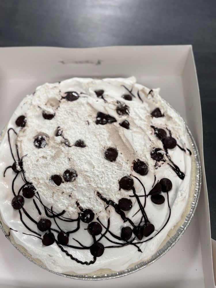 TAYE’S TREATS - Updated May 2026 - 4201 Coldwater Rd, Fort Wayne ...
