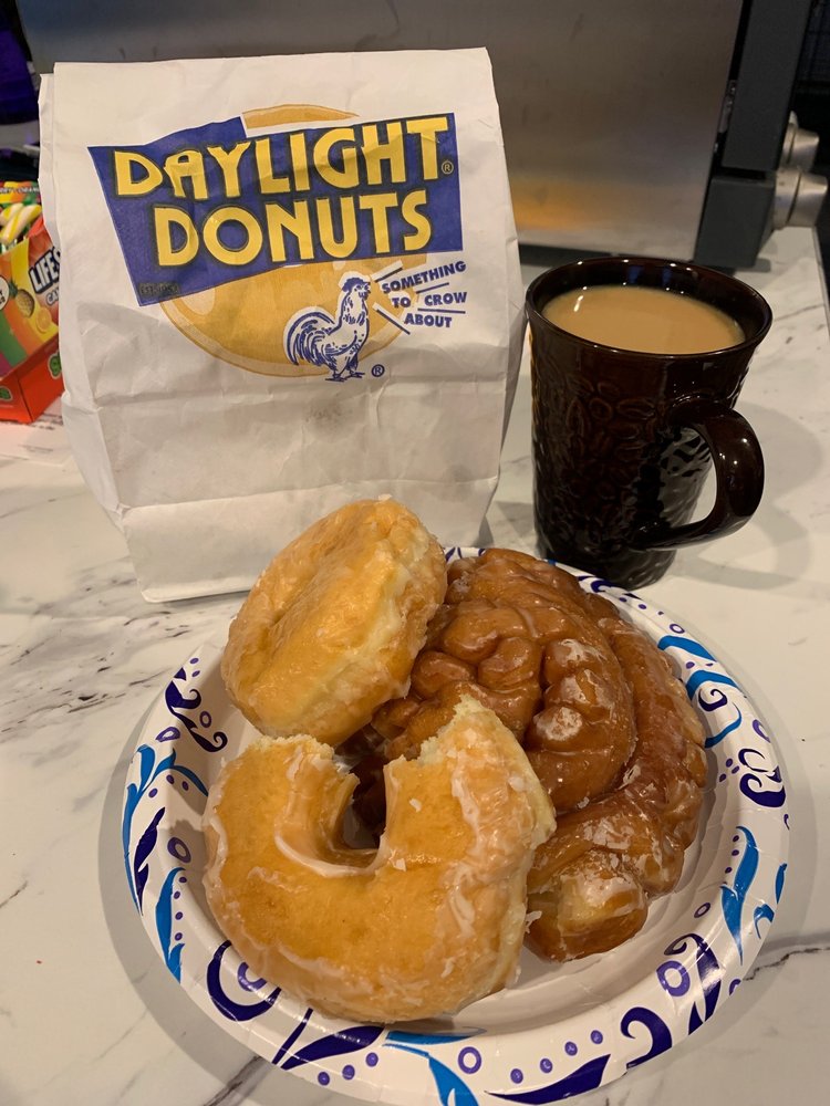 DAYLIGHT DONUTS - Updated November 2024 - 19 Photos & 14 Reviews - 1898 ...