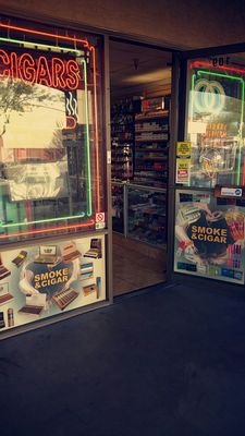 MOS SMOKE FOR LESS - Updated November 2025 - 29 Photos - 3923 E ...