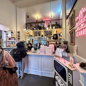 LEON COFFEE HOUSE - Updated June 2025 - 581 Photos & 191 Reviews - 1309 ...