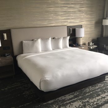 DOUBLETREE BY HILTON BOSTON LOGAN AIRPORT CHELSEA - Updated July 2024 ...