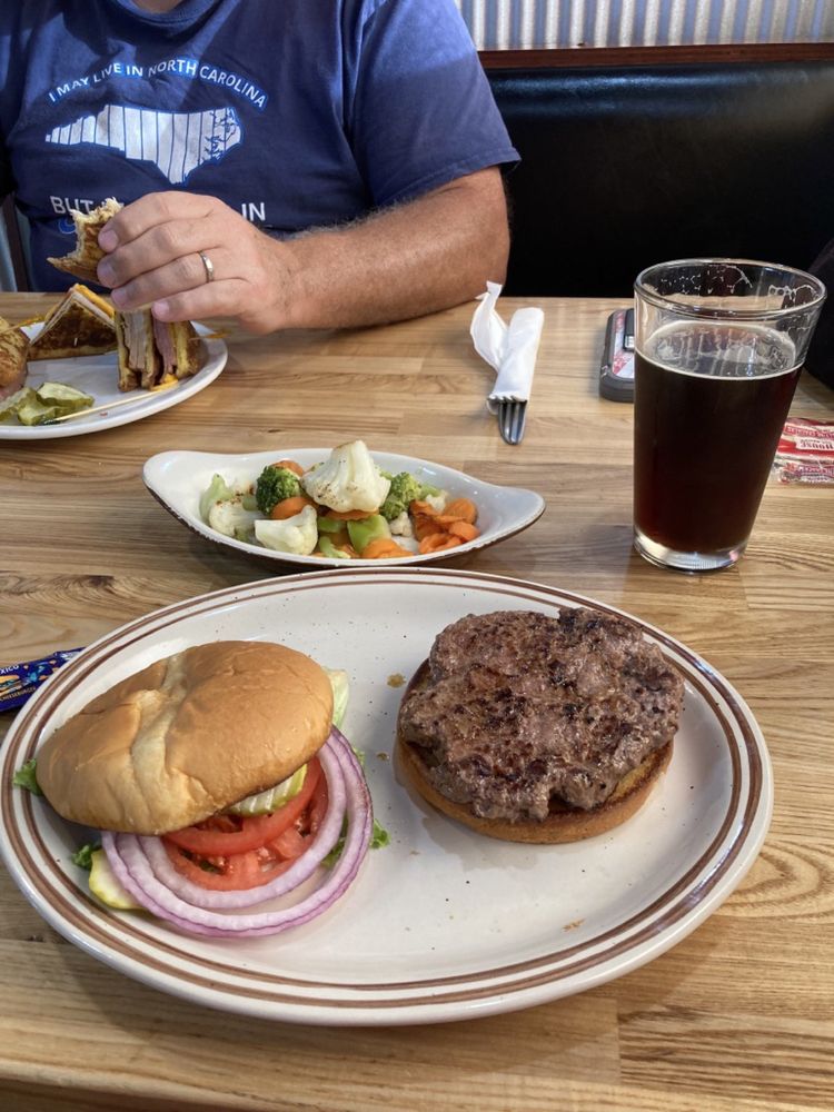 HANGING FIVE FAMILY RESTAURANT - Updated October 2025 - 114 Photos ...