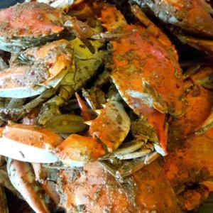 BLUE POINT CRAB HOUSE - 14 Photos & 20 Reviews - 235 N Montford Ave ...