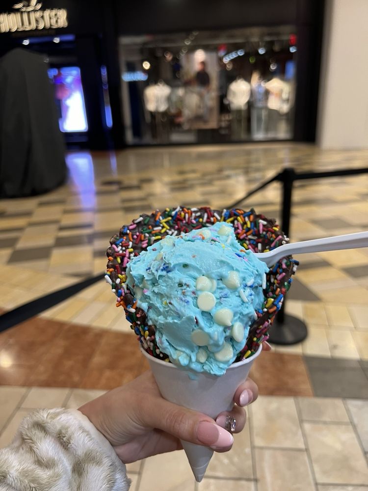 COLD STONE CREAMERY - Updated July 2025 - 37 Photos & 22 Reviews - 925 ...