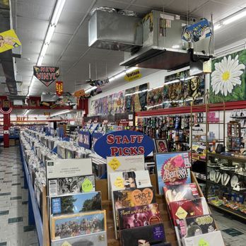 PEACHES RECORDS - Updated March 2025 - 239 Photos & 122 Reviews - 4318 ...