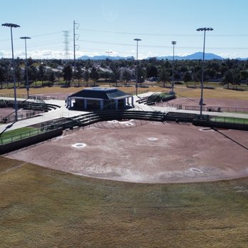 FREESTONE PARK - Updated August 2024 - 199 Photos & 108 Reviews - 1045 E Juniper Rd, Gilbert ...