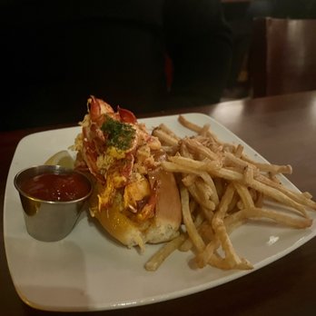 ROCKFISH - 94 Photos & 131 Reviews - 11 N Water St, Edgartown ...