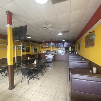 LOS BURRITOS - Updated December 2025 - 75 Photos & 117 Reviews - 2006 N ...