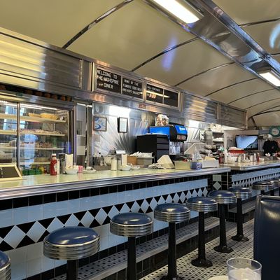 HIGHSPIRE DINER - Updated September 2024 - 51 Photos & 79 Reviews - 255 ...