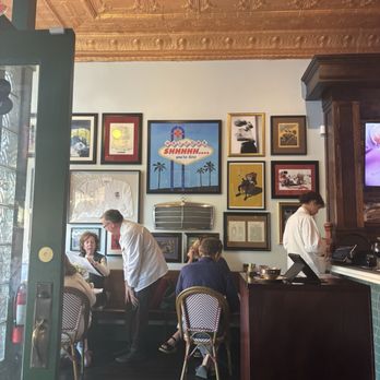 ROCCO’S TAVERN - Updated October 2025 - 20 Photos & 18 Reviews - 827 ...