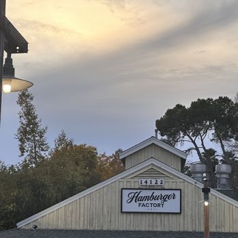 HAMBURGER FACTORY FAMILY RESTAURANT - Updated January 2026 - 782 Photos ...