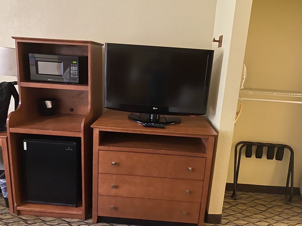 INDEPENDENCE 47 HOTEL - Updated October 2025 - 20 Photos - 7330 N Pima ...