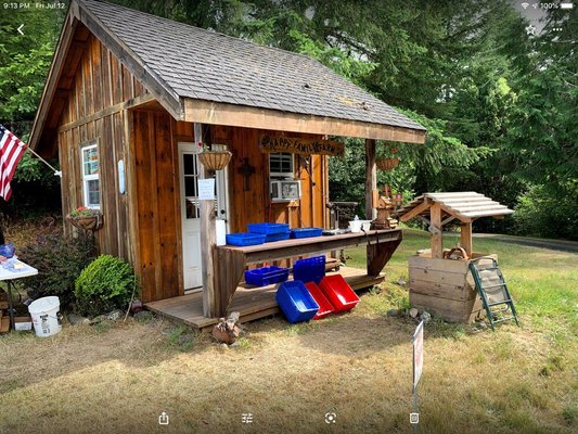 HAPPY FAMILY FARM - Updated December 2025 - 98688 Thornberry Ln, Myrtle ...