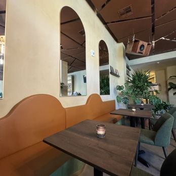 CONSIGLIERE - Updated January 2026 - 30 Photos & 12 Reviews - 31 Warren ...