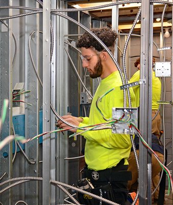 MTTI - Updated September 2025 - 13 Photos - 1241 Fall River Ave ...