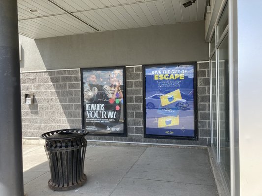 CINEPLEX CINEMAS HAMILTON MOUNTAIN - Updated November 2025 - 43 Photos ...